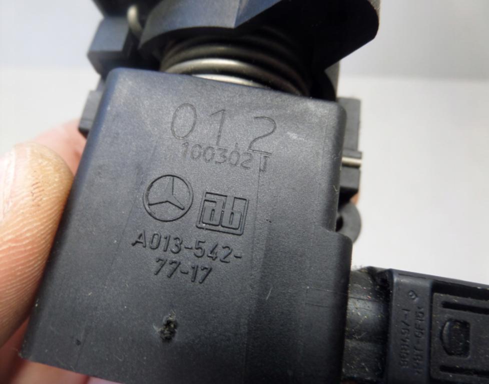 Potenciometr: plyn: Mercedes-Benz: OE A0135427717 | EkoDily.cz