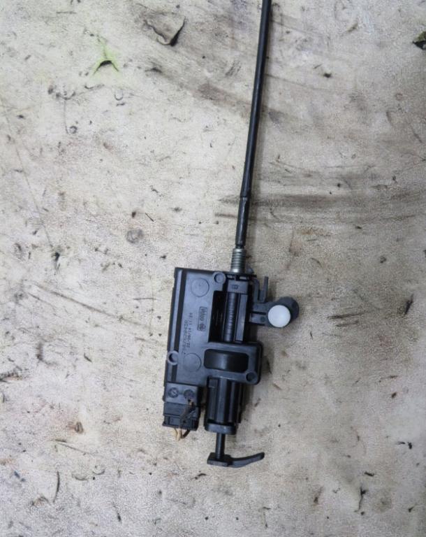 úchyt dvířek nádrže paliva: Renault CLIO IV 788262843R | EkoDily.cz