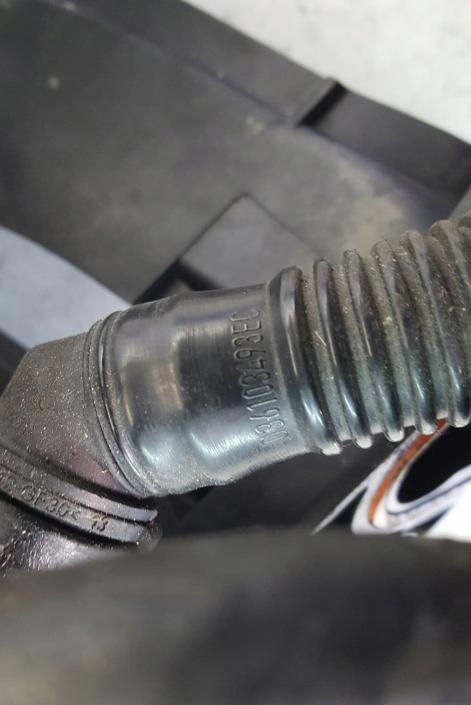 sacie potrubie: Škoda Fabia II 1,4 036129709GT | EkoDiely.sk