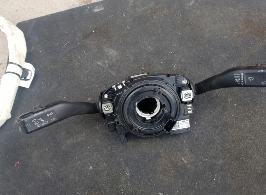 prepínač-kombinovaný, krúžok/slimák: VW, SKODA 5K0953569B | EkoDiely.sk