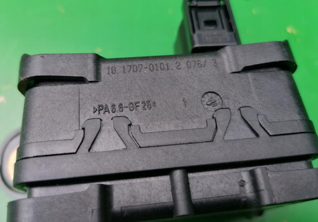 snímač rychlosti otáček BMW E90 E91 E92 E81 325i 34526762769-04 ...