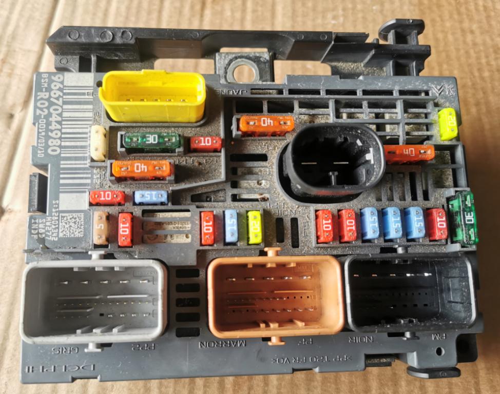 CITROEN PEUGEOT 3008 Modul Skrinka BSM 9667044980 | EkoDiely.sk