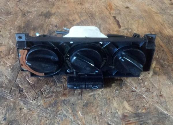 Panel kúrenia klimatizácie VW Passat B4 3A0819045C | EkoDiely.sk
