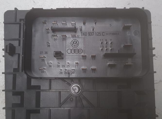 AUDI A3 8P LIFT 1.4 TFSI skříňka poistková | EkoDily.cz