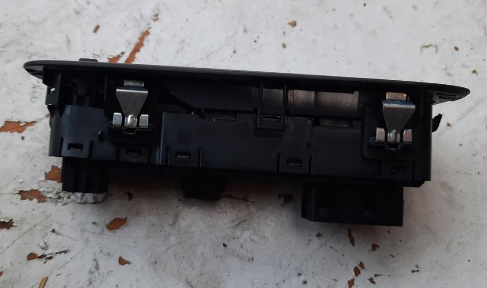 Peugeot 308 II T9 prepínač okien spätných zrkadiel 96788264ZD | EkoDiely.sk