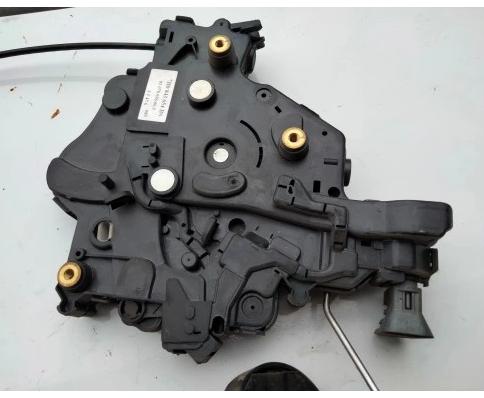 zámok dveře posúvne VW T5 7H0843654BS | EkoDily.cz