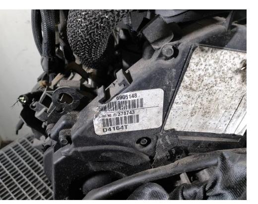 Volvo V50 D4164T motor kompletny bez turba , alternatora , klimy ...