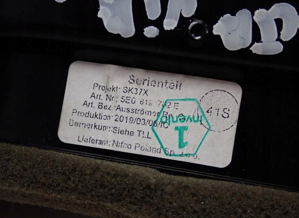 mřížky kúrenia prístrojovky SKODA OCTAVIA III 5E0820951 | EkoDily.cz