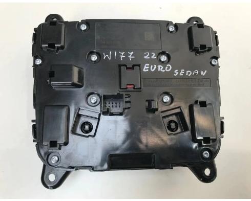 MERCEDES A W177: Panel IDRIVE TOUCHPAD: modul A2479003903 | EkoDiely.sk