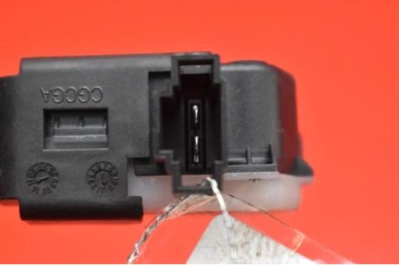 VOLVO XC60 1 I 12R Motorček dvierok nádrže paliva 31299107 | EkoDily.cz