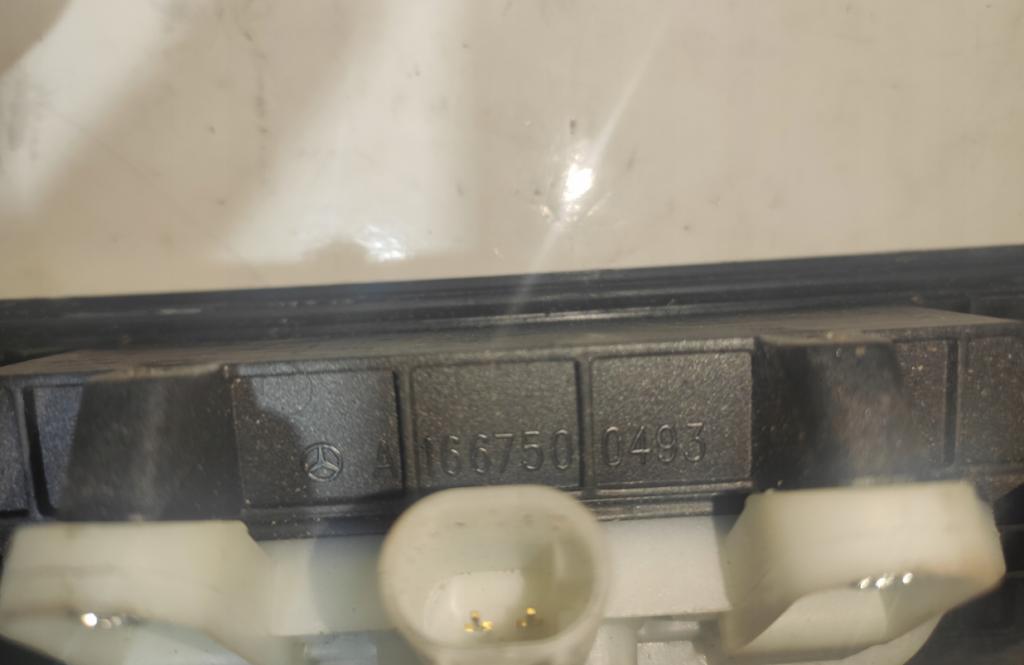 MERCEDES W166 klucka zadnej kapoty 1667500493 | EkoDily.cz