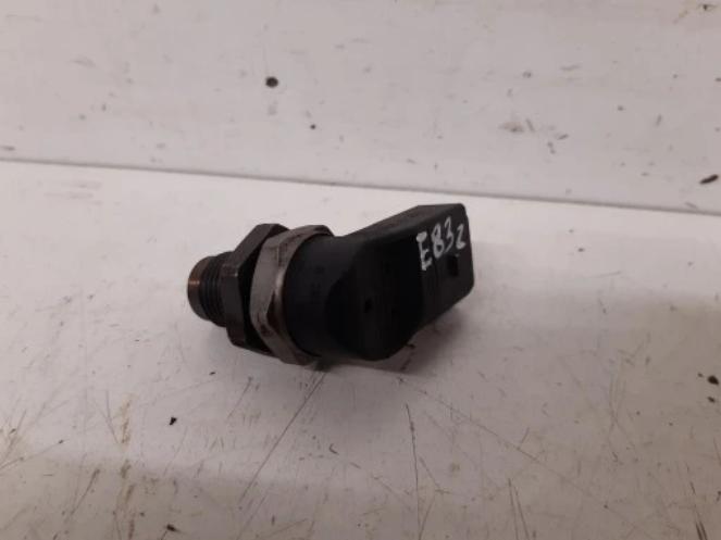 BMW X3 E83 Snímač tlaku paliva 0281002497 | EkoDily.cz