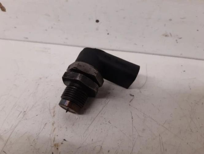 BMW X3 E83 Snímač tlaku paliva 0281002497 | EkoDily.cz