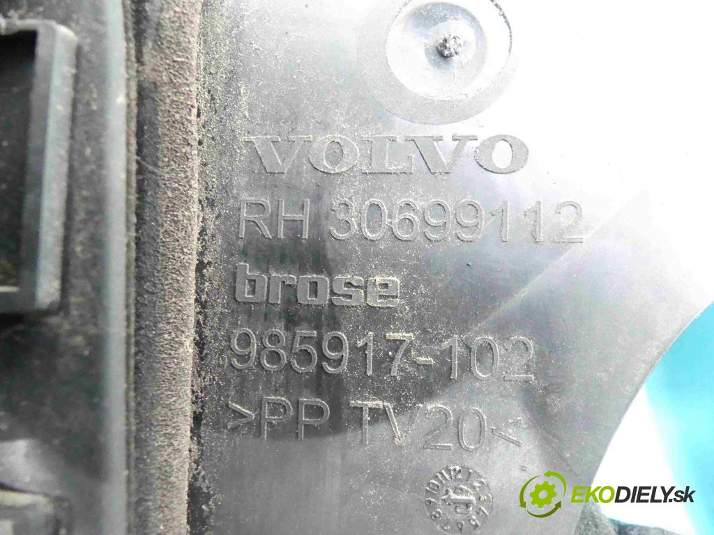 Volvo V50 2.0d 136hp manual 100 kW 1997 cm3 5- zámek zadní pravý ...