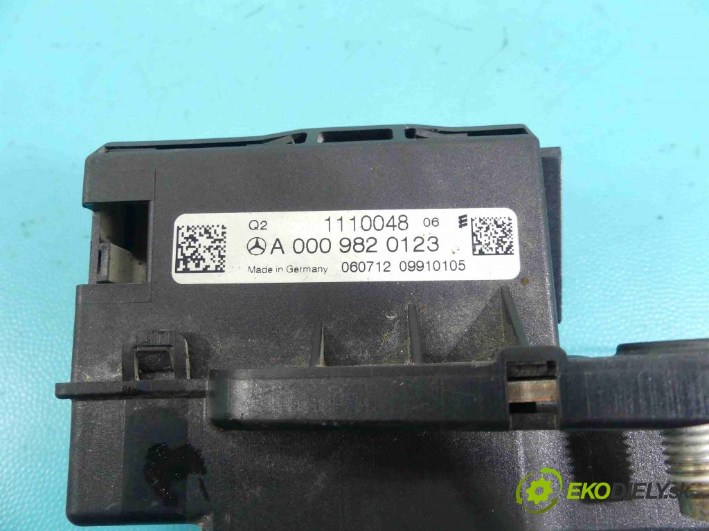 Mercedes ML W166 2011-2015 3.5 V6 306KM automatic 225 kW 3498 cm3 5 ...