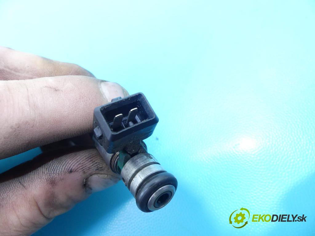 Fiat Stilo 1.6 16v 103 hp manual 76 kW 1596 cm3 3- vstřikovač IWP109 ...