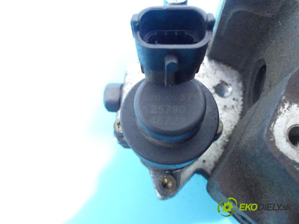 Citroen Xsara Picasso 1.6 hdi 109 hp manual 80 kW 1560 cm3 5- čerpadlo ...