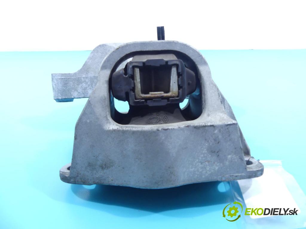 Dacia Duster I 2010-2018 1.5 dci 107 HP manual 79 kW 1461 cm3 5- airbag ...