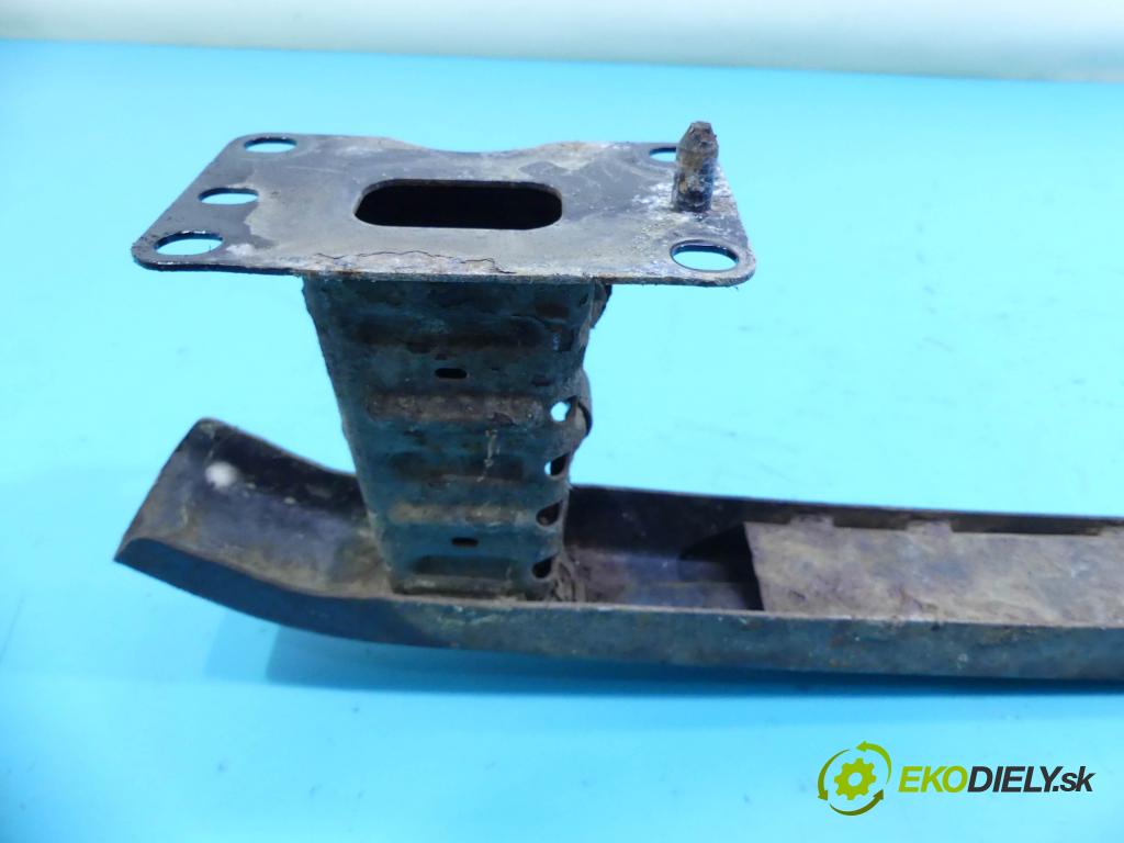 Peugeot 407 2.0 hdi 136hp manual 100 kW 1997 cm3 5- výztuha nárazníku ...