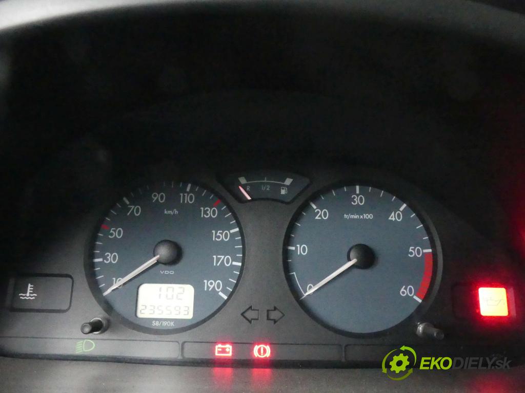 Citroen Saxo 1.5d 57 hp manual 42 kW 1527 cm3 3- Přístrojová deska ...