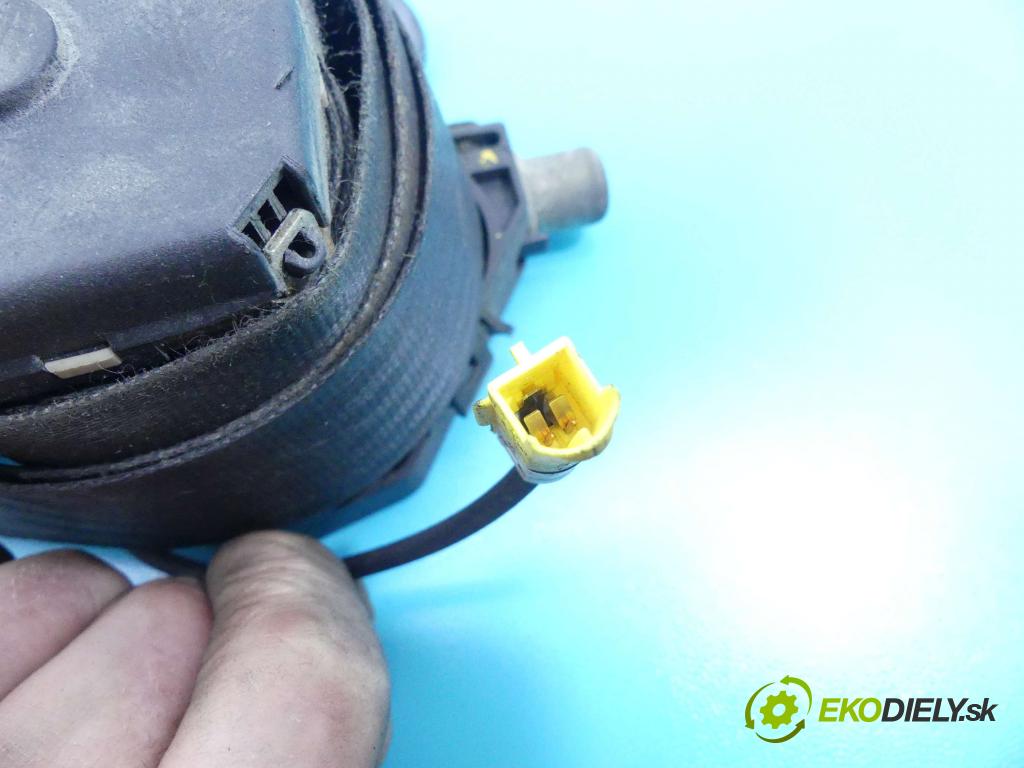 Fiat Stilo 1.6 16V 103 hp manual 76 kW 1596 cm3 5- stěna bezpečnost ...