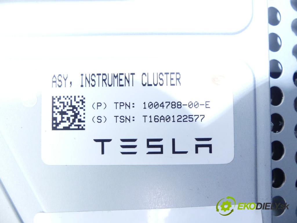 Tesla Model S 0.0b: automatic 310 kW 1 cm3 5- Přístrojová deska 1004788 ...