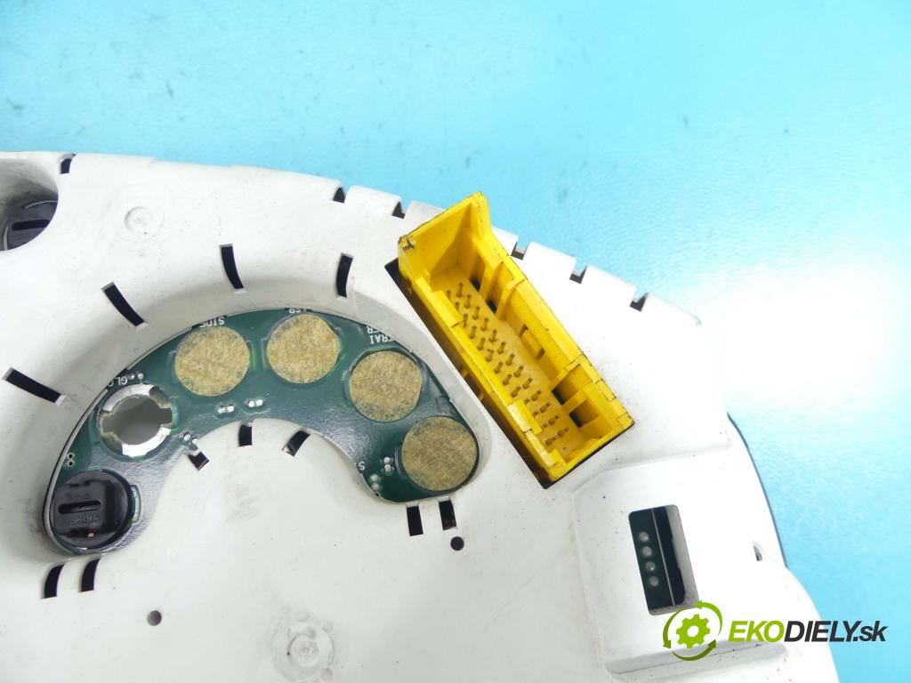 Audi A4 B5 1994-2001 1.9 tdi 90 hp manual 66 kW 1896 cm3 5- Přístrojová ...