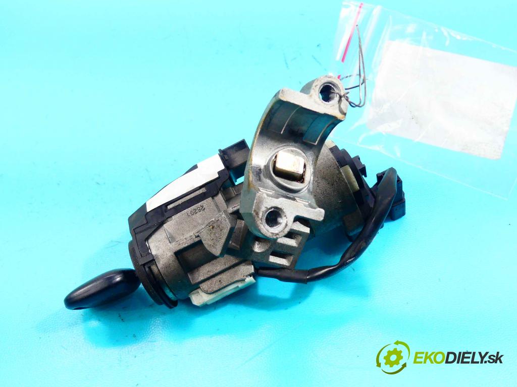 Toyota Yaris I 1999-2005 1.0 vvti 68 hp manual 50 kW 998 cm3 5- spínací skříňka (Spínací skříňky ...