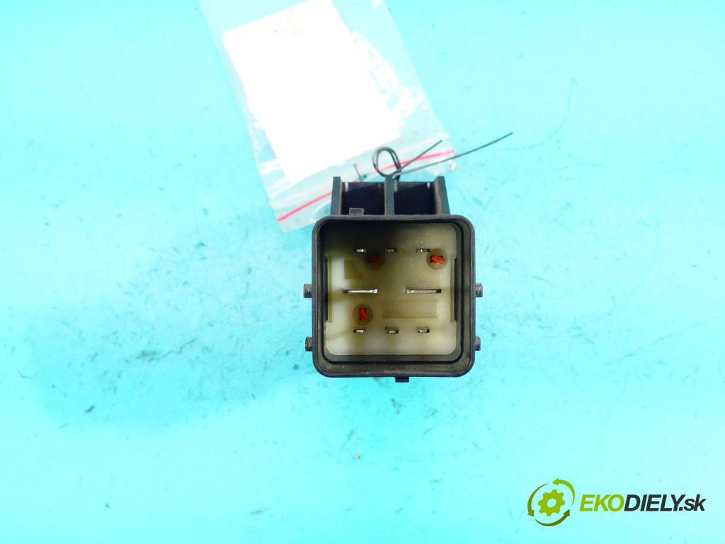 Citroen C4 Grand picasso 2.0 hdi 136hp automatic 100 kW 1997 cm3 5 ...