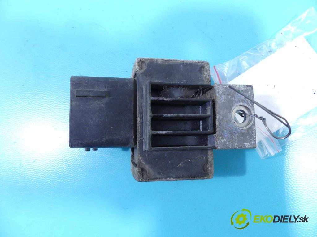 Renault Kangoo II 2008- 1.5 dci 86 HP manual 63 kW 1461 cm3 5- Relé ...