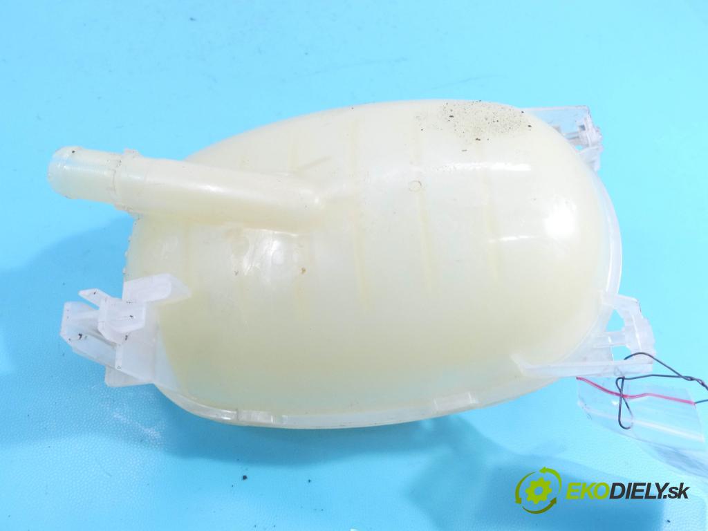 Dacia Sandero III 2020- 1.0 Tce 90 HP automatic 66 kW 999 cm3 5- nádrže ...