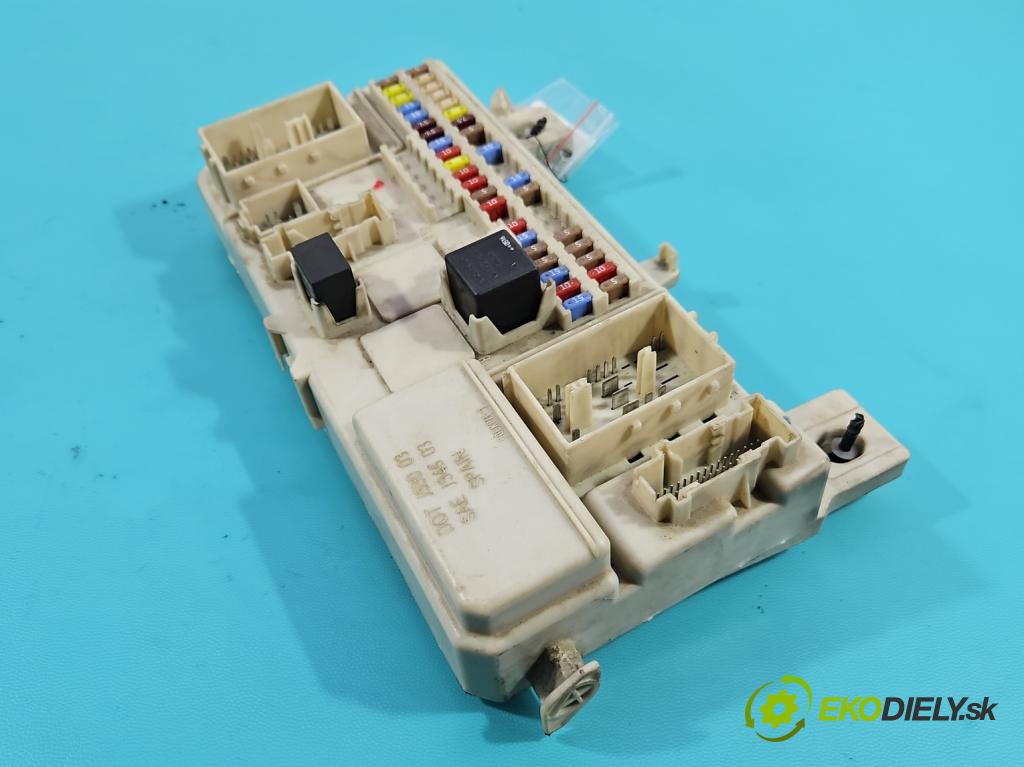 Volvo V50 2.0d 133 hp manual 98 kW 1997 cm3 5- skříňka pojistková ...