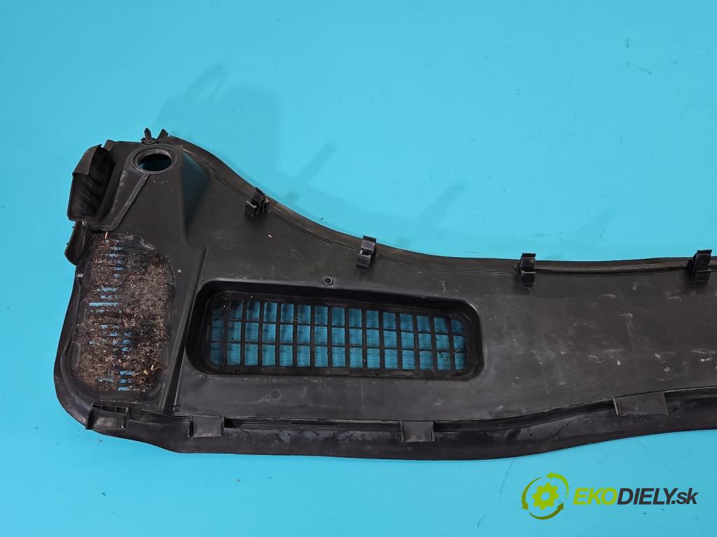 Ford Kuga Mk2 2013-2019 1.5 120 hp manual 88.3 kW 1498 cm3 5- torpédo ...