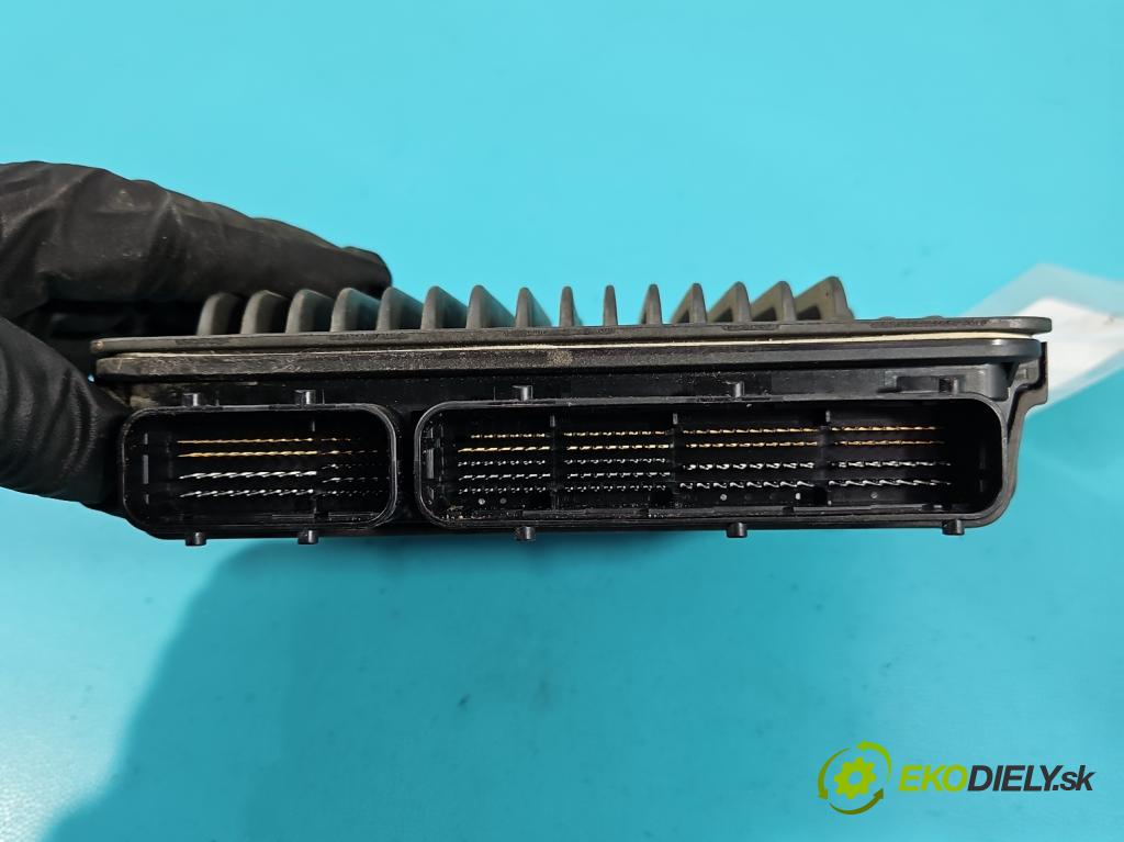 Lexus NX I 2014-2021 2.0 T 238hp automatic 175 kW 1998 cm3 5- řídící ...