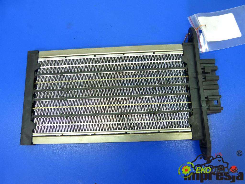 Hyundai H1 2.5 CRDi 140 hp 103 kW 2500 cm3 topné těleso radiátor topení ...