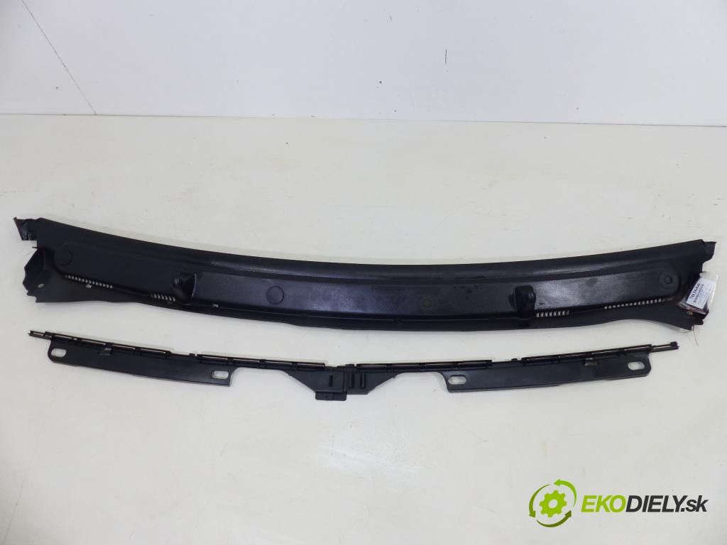 torpédo plast pod čelní okno 3800488 IVECO DAILY V 29L13 V, 35C13 V ...