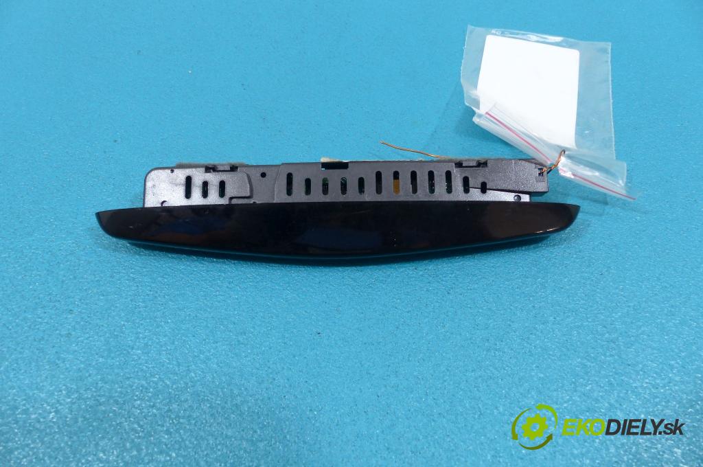 Mercedes E W212 2009-2016 5.5 V8 automatic 285 kW 5461 cm3 Displej ...