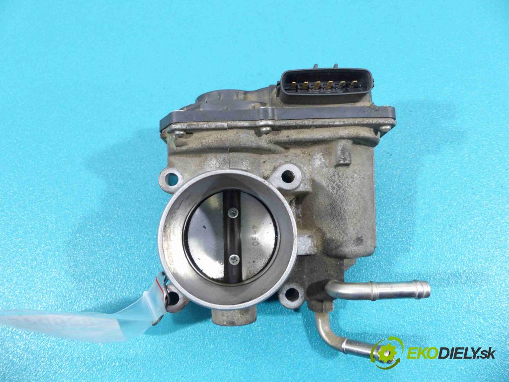 Toyota Yaris II 2005-2011 1.3 VVTI 101 HP manual 74 kW 1329 cm3 ...