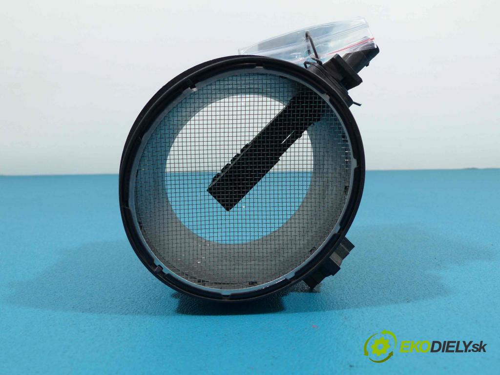 Mercedes E C207/ A207 3.5 CGI 292km automatic 215 kW 3498 cm3 Váha ...