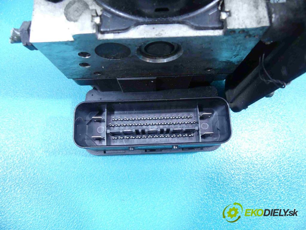 Mercedes S W221 05-13 3.0 cdi 235 hp automatic 173 kW 2987 cm3 4 ...