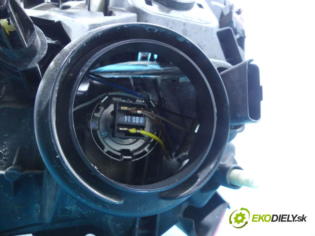 Dacia Duster I 2010-2018 1.6 16v 105 hp manual 77 kW 1598 cm3 5- světlo ...