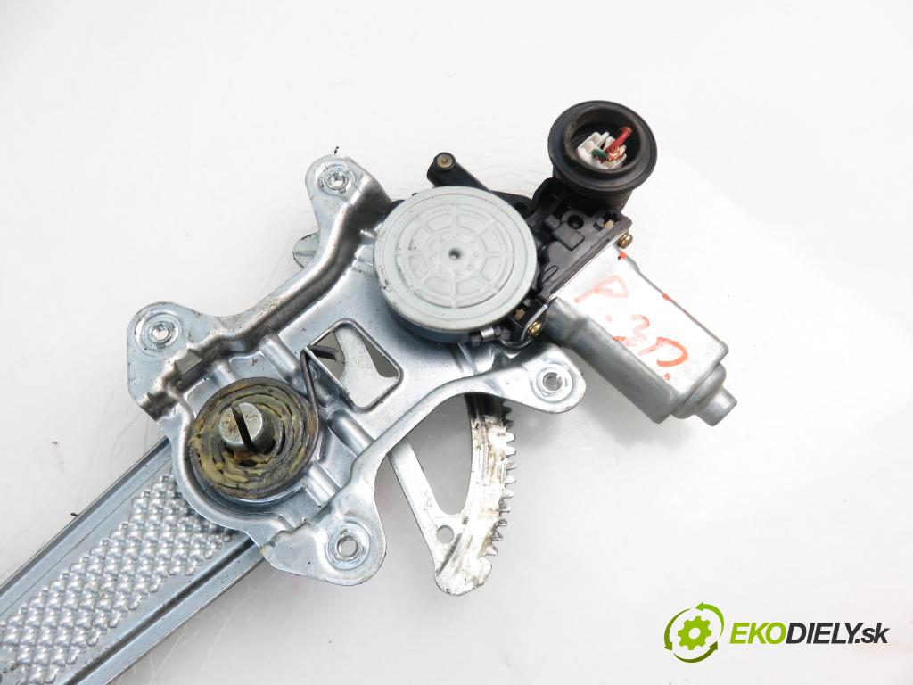 TOYOTA YARIS (_P1_) HB 1999 998,00 Podnośniki szyb 998,00 mechanismus ...