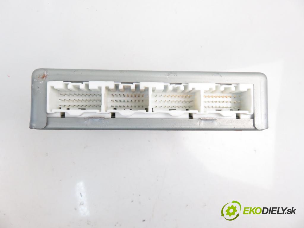 MAZDA 6 Station Wagon (GY) KOMBI 2003 2261,00 Sterowniki silnika 2261 ...