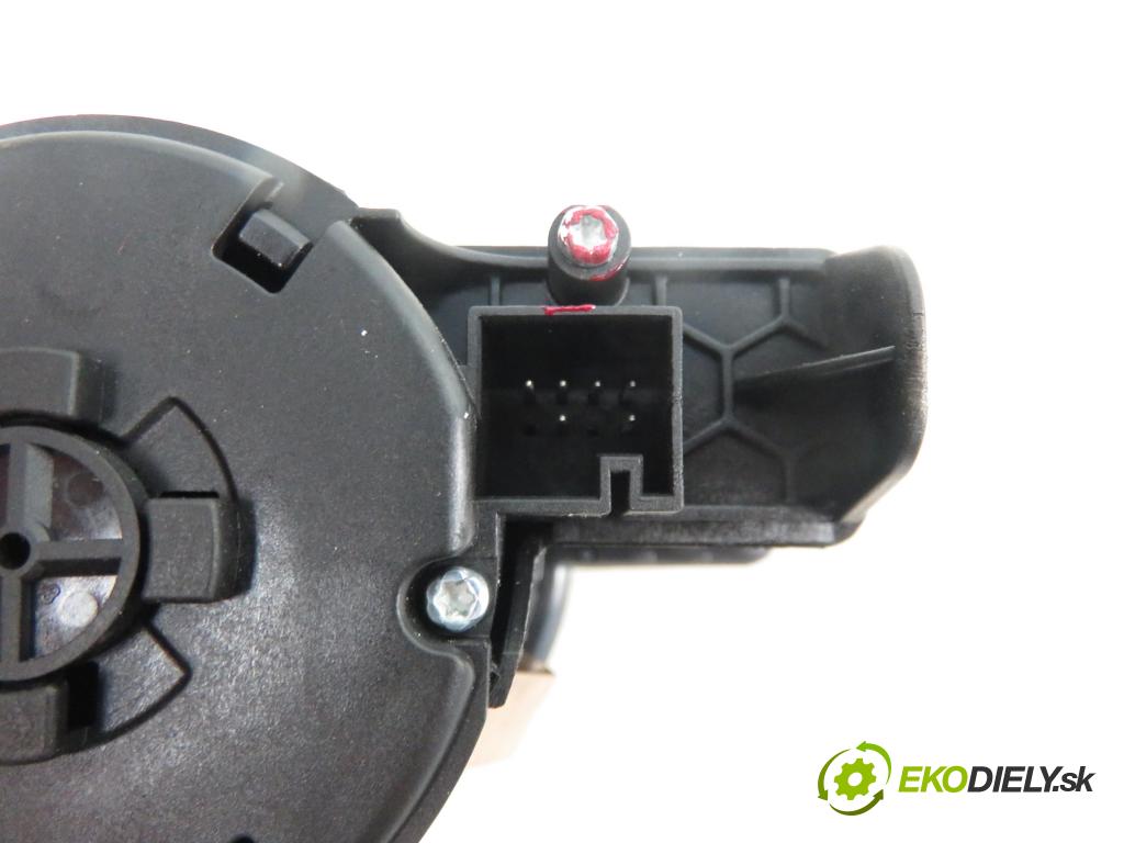 MERCEDES-BENZ KLASA E coupe (C207) COUPE 2010 3498,00 Panele sterowania ...