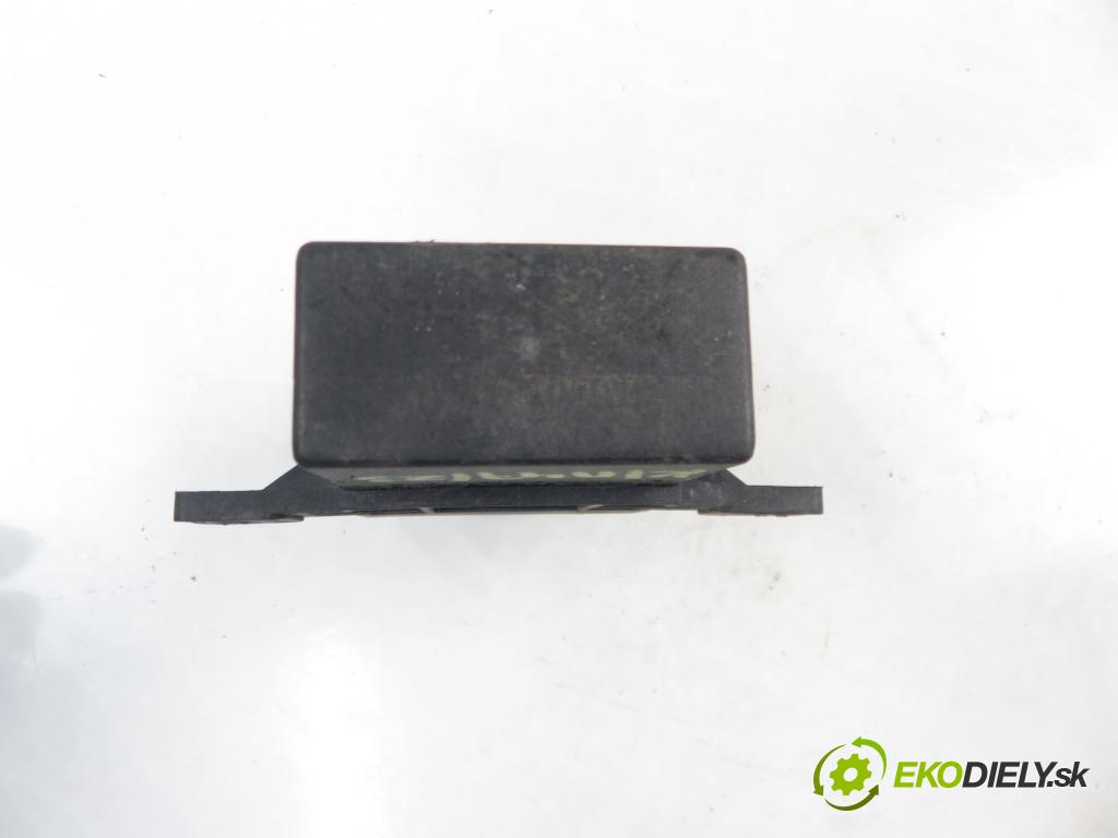 PEUGEOT 206 liftback (2A/C) HB 2000 55,00 1.4 i 75 - KFX 1361,00 řídící ...