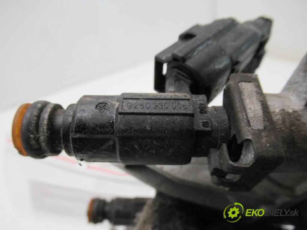 Hyundai Getz 2004 HATCHBACK 5D 1.3B 82KM 02-11 1300 Lišta vstrekovacia ...