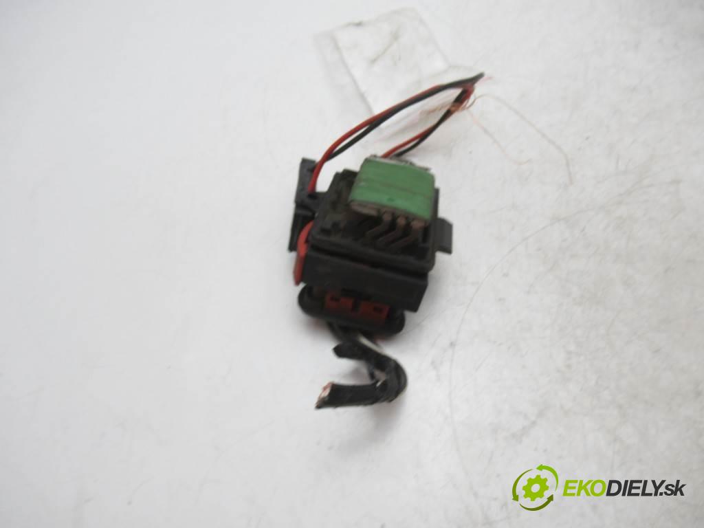 Renault Clio II 1998 HATCHBACK 3D 1.2B 58KM 98-05 1200 odpor rezistor ...