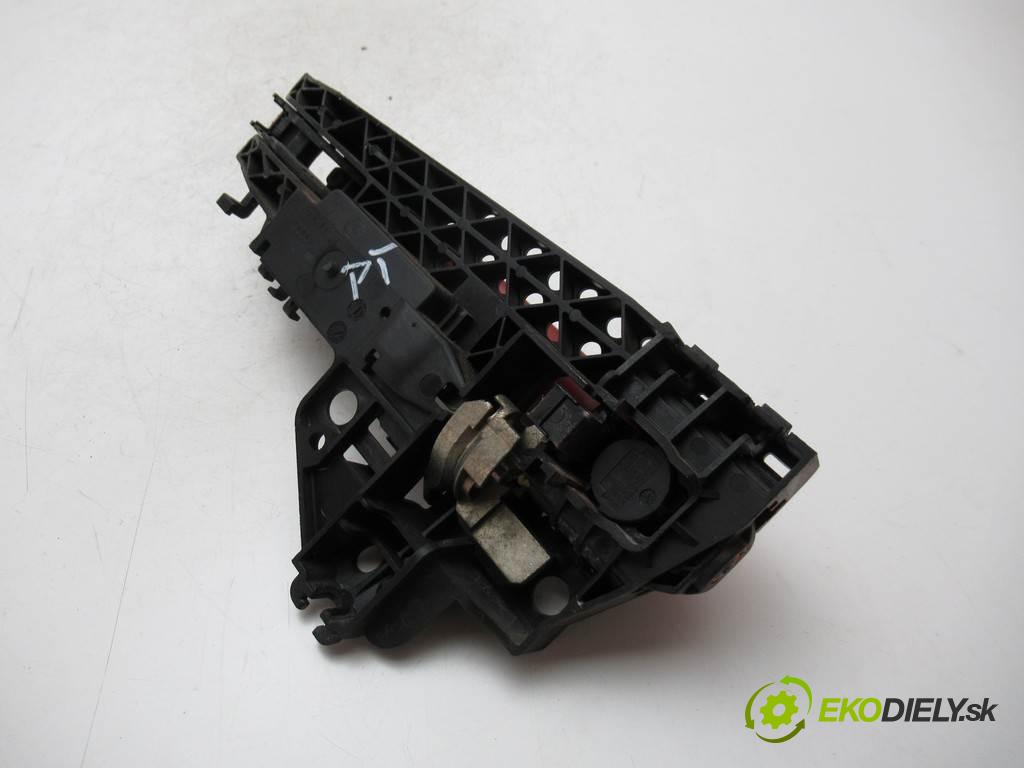 Audi A4 B8 2009 SEDAN 4D 2.0TDI 120KM 08-15 2000 Kľučka zad pravá ...