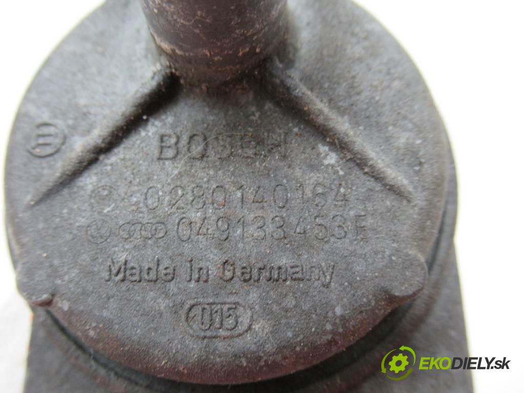 Volkswagen Audi - prívod vzduchu 049133453E 0280140164 | EkoDiely.sk