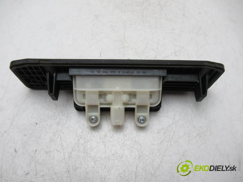 Mercedes-Benz A W176 2015 HATCHBACK 5D 1.6B 102KM 12-18 1600 Kľučka ...